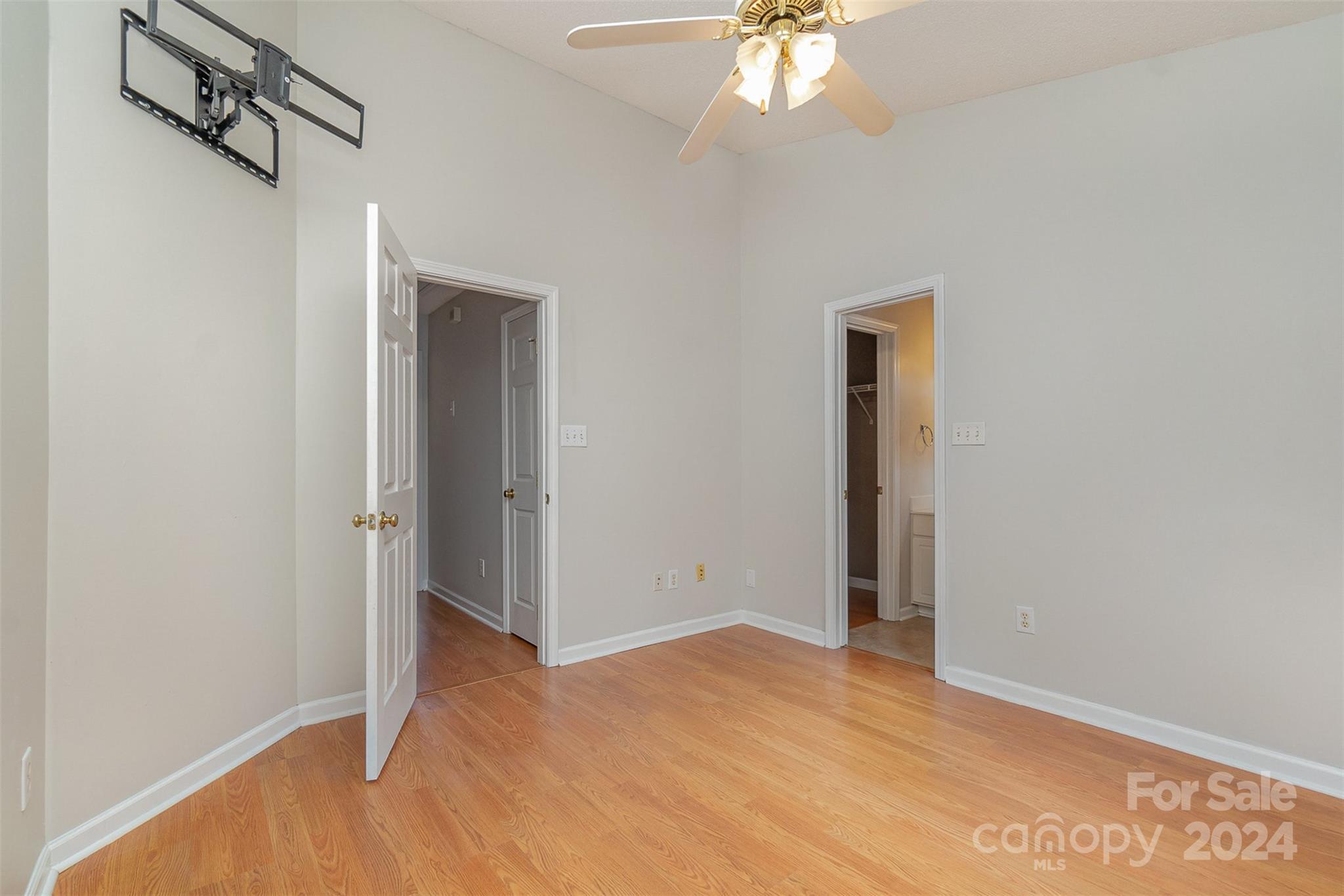 9013 Cinnabay Drive , Charlotte, NC 28216 | MLS# 4198752 Towne Meadows ...