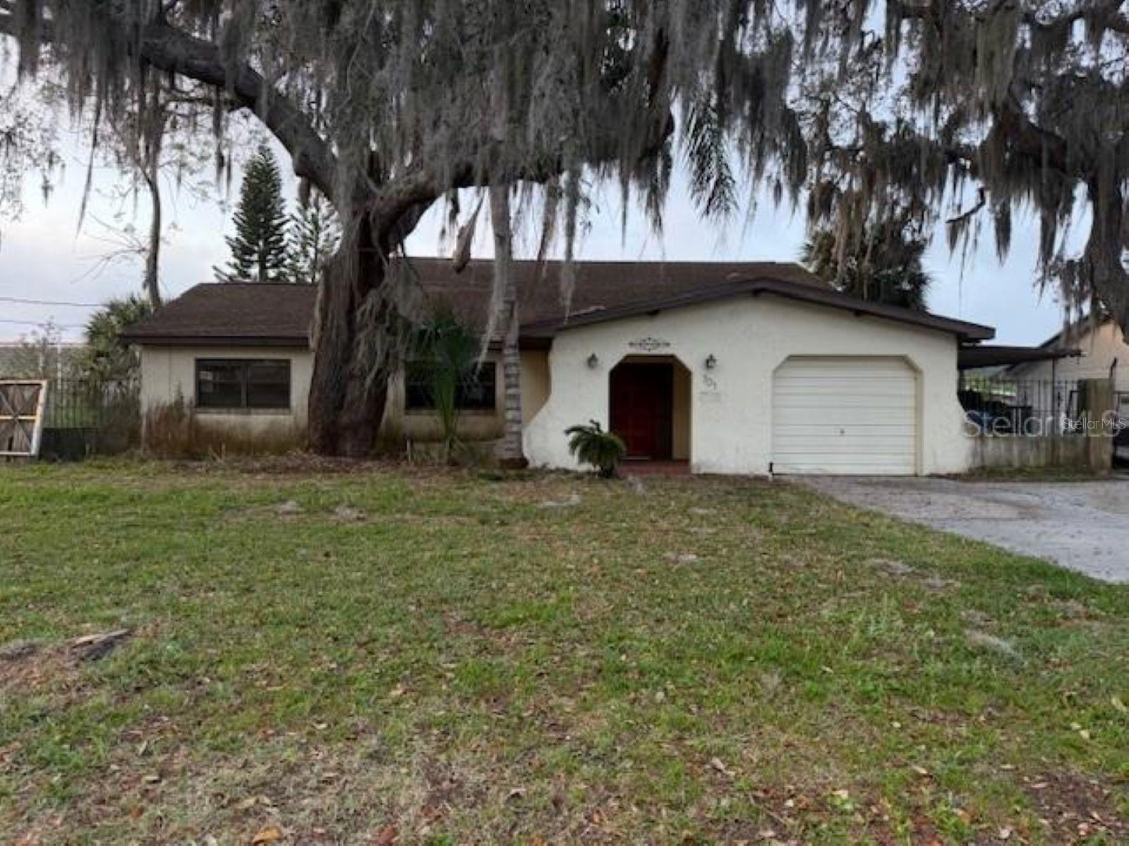 701 MADISON STREET, TAVARES, FL 32778 | MLS# OM721085 TAVARES | ez Home ...