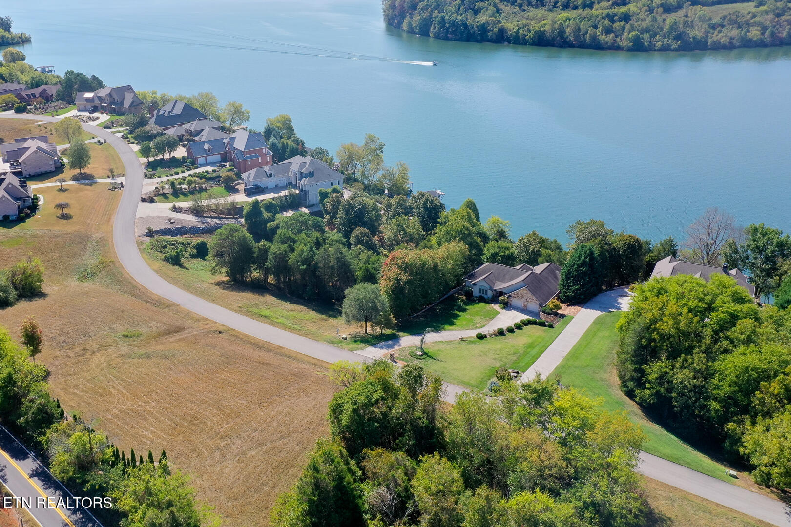 166 Indian Shadows Drive , Maryville, TN 37801 | MLS# 1286482 Harbour ...